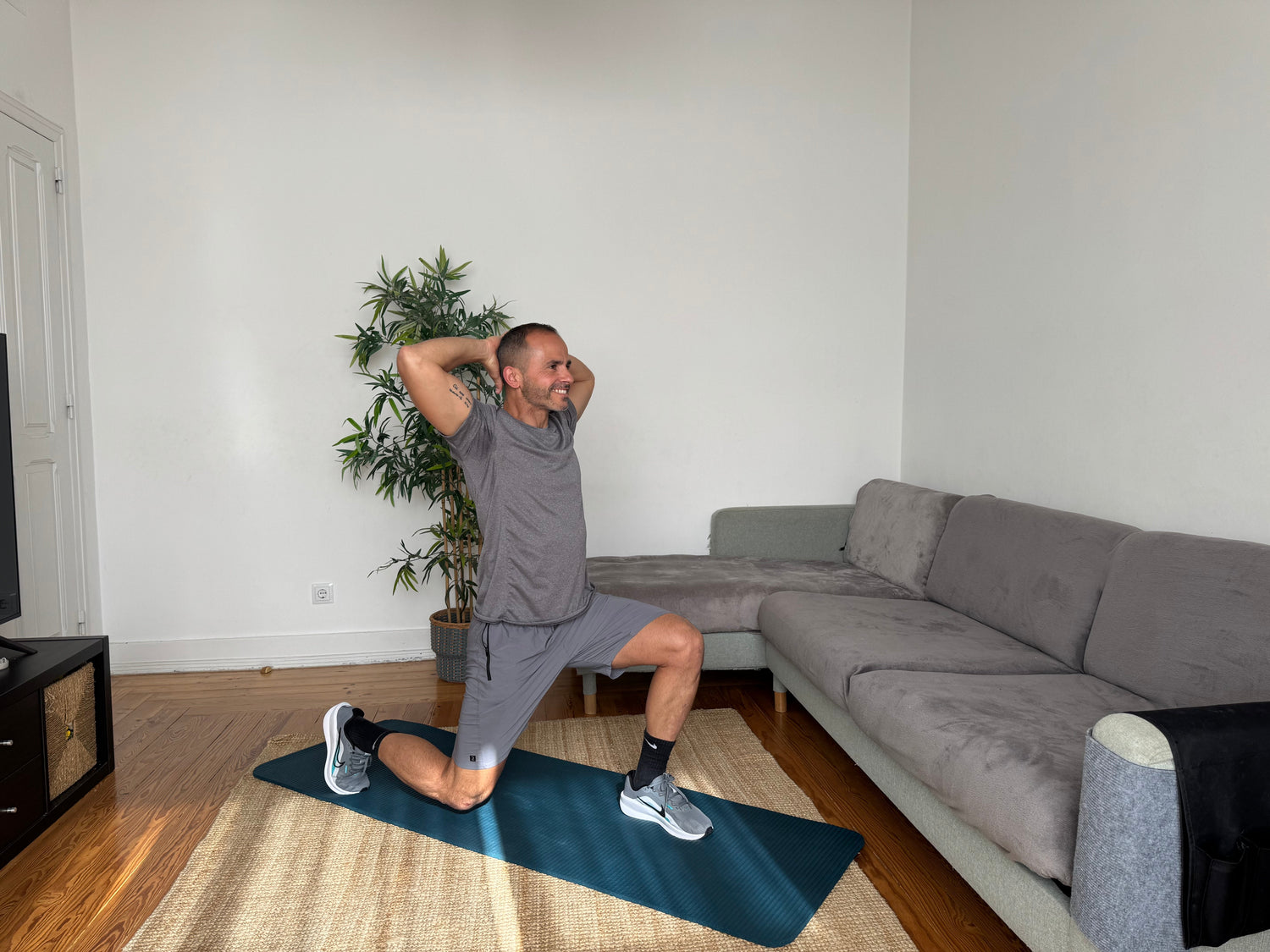 Treino HIIT de 20 Minutos – Queima Calorias Rápido! – Treino Em Casa